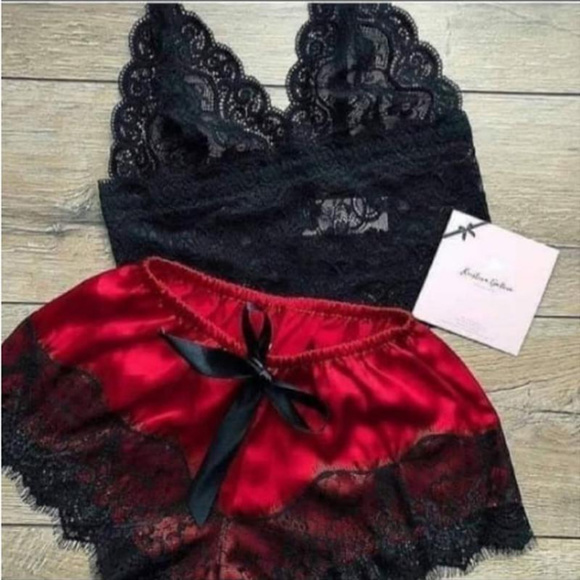 Diva's Closet | Intimates & Sleepwear | Nwt Lace Vneck Pajamas Set ...